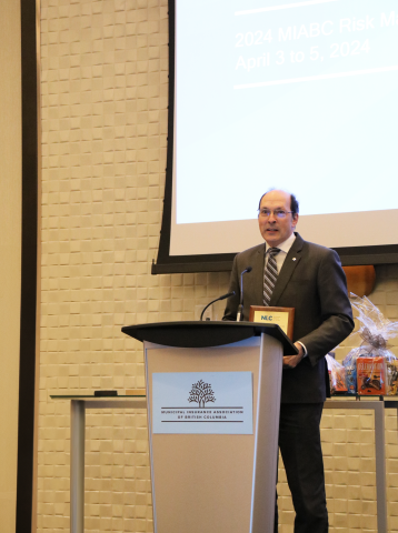 David Tupper receives John G. Stutz Award | Municipal Insurance Association of British Columbia